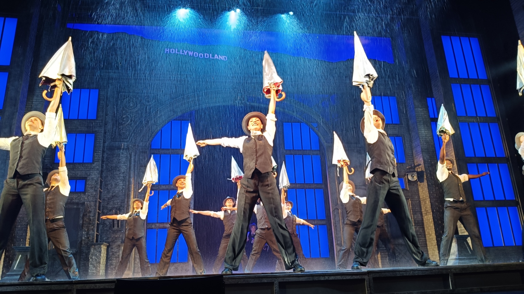 Enjoy Singin' in the Rain Musical at Dubai Opera