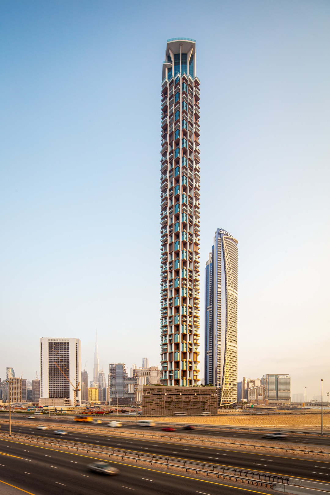 SLS Dubai Celebrates 4 Years with Luxe Offers
