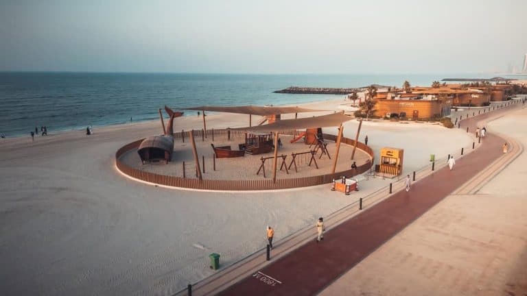 Al Heera Beach Sharjah – Restaurants, Cafes & Activities