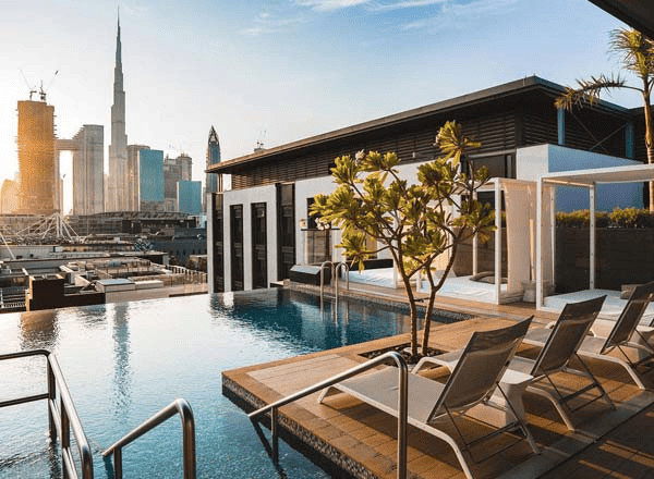 Top 24 Rooftop Bars in Dubai with Drinks & Skyline Views
